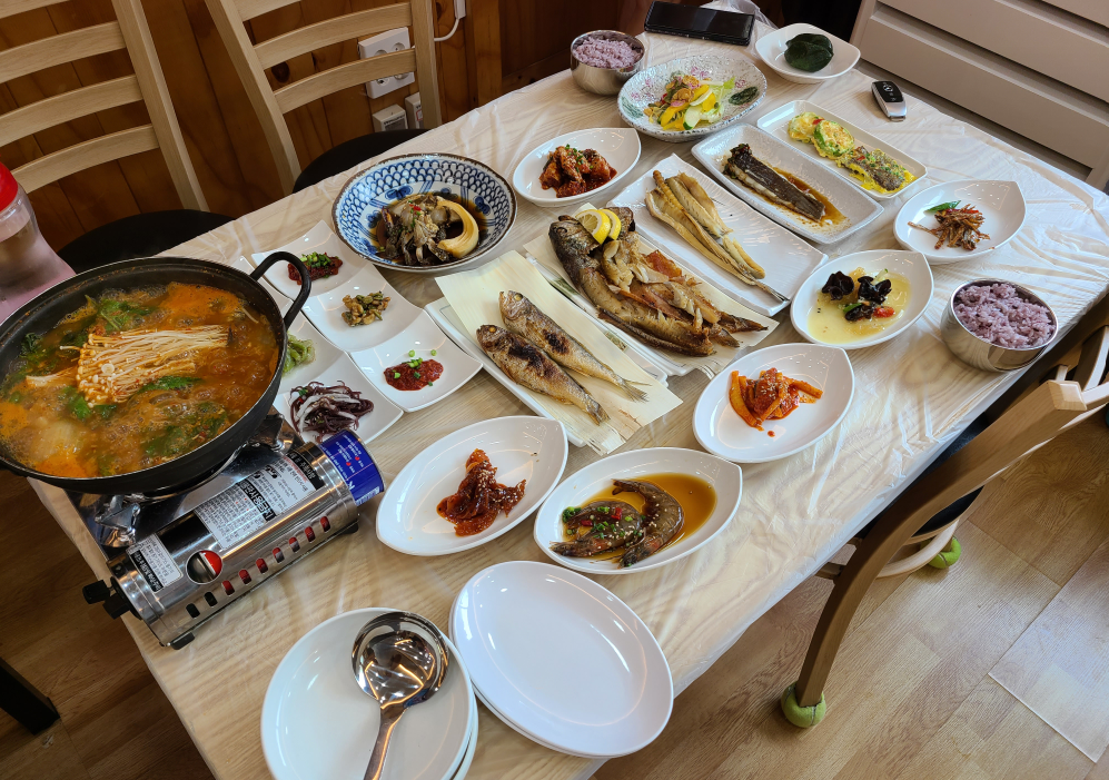 휴가샵 X REDTABLE